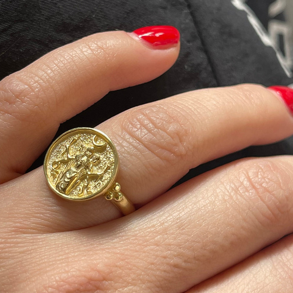 Gold Hecate Ring – Pygmy Hippo Shoppe